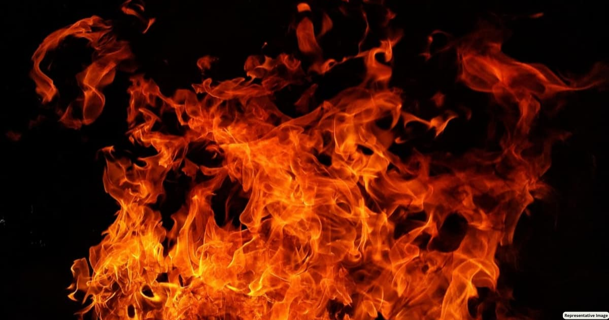 Massive Fire Breaks Out At 22 Storey Building In Mumbais Malad